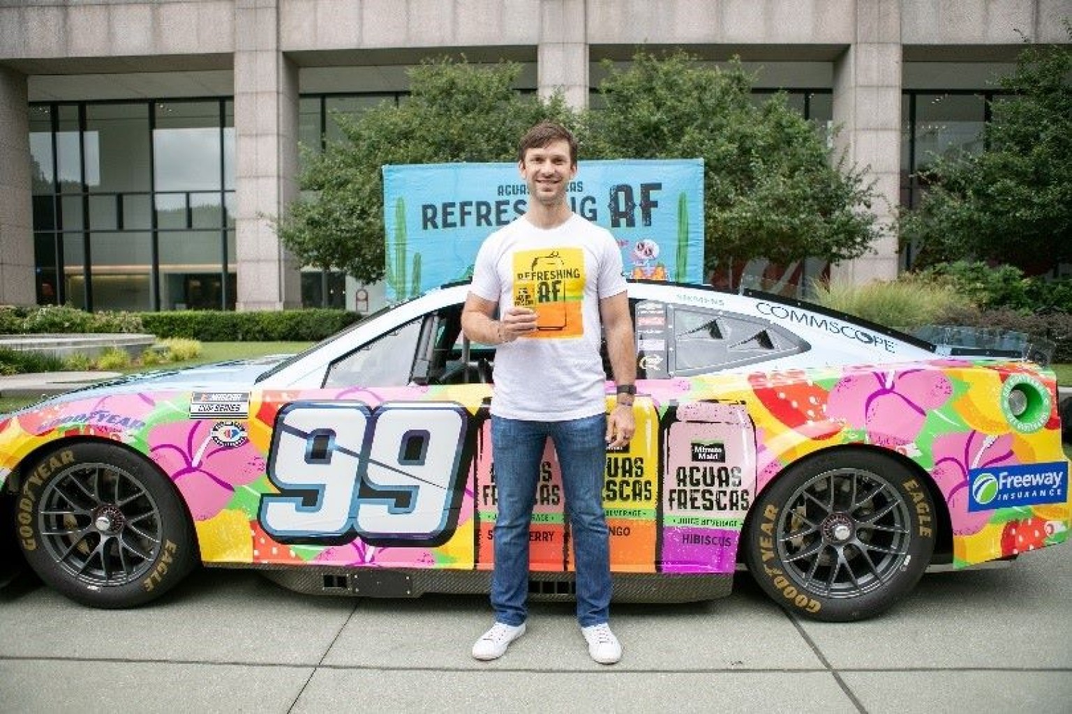 Noticia | Daniel Suárez, el piloto Mexicano de NASCAR, presento el ...